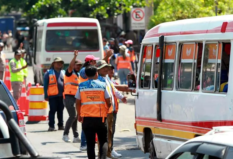 Buses de turismo hacia santa cruz para tu viaje | Mi Mundo por el Mundo